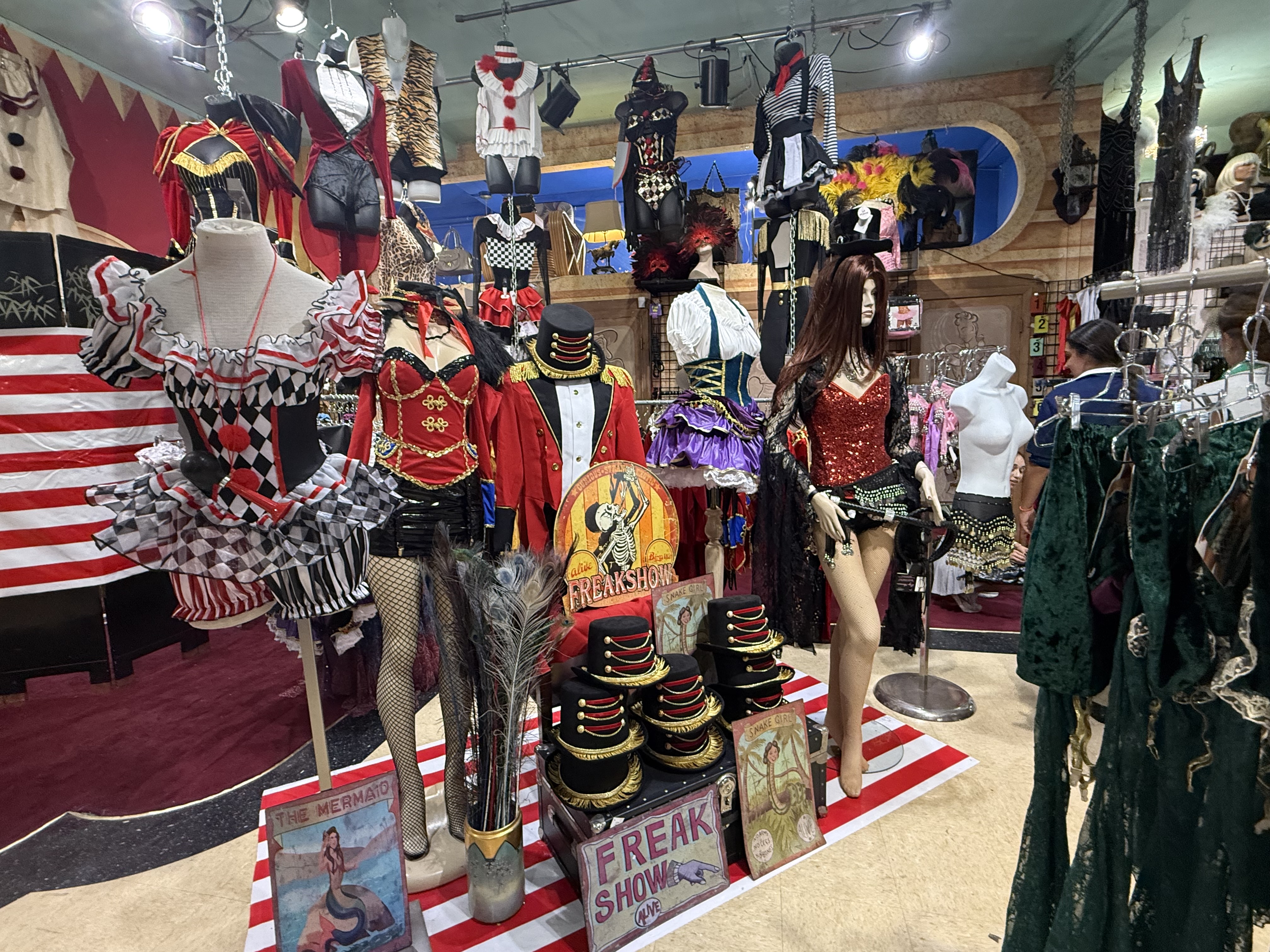 Where to Find a Last-Minute Halloween Costume in Miami