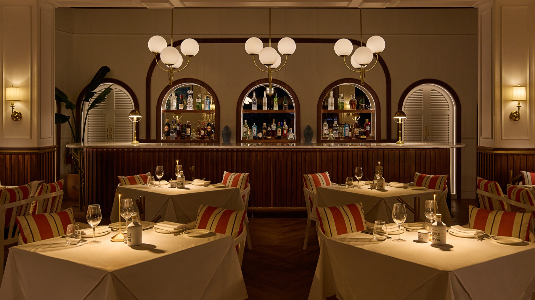 Swanky Restaurant Bagatelle Opens on the Miami River