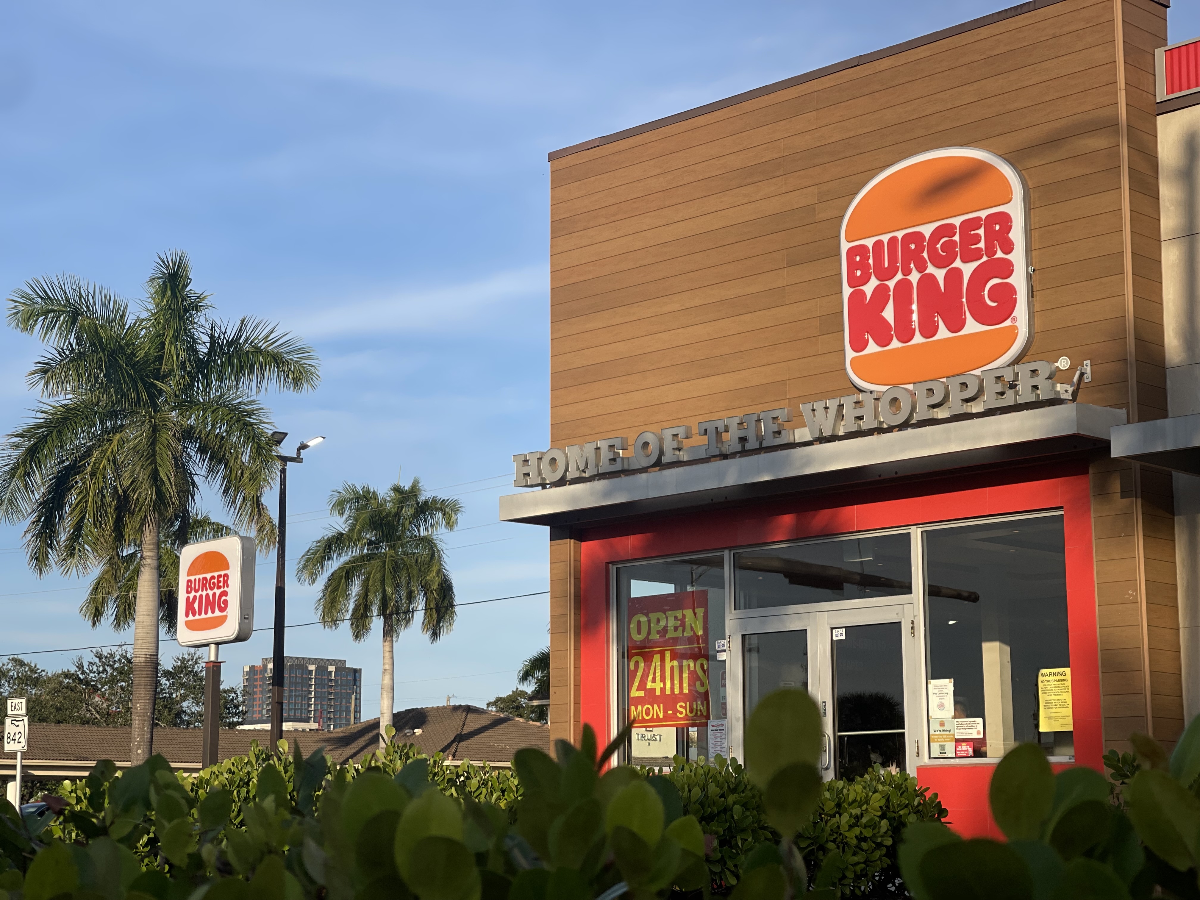 How a Miami Burger Joint Became Part of Immigrants' American Dream