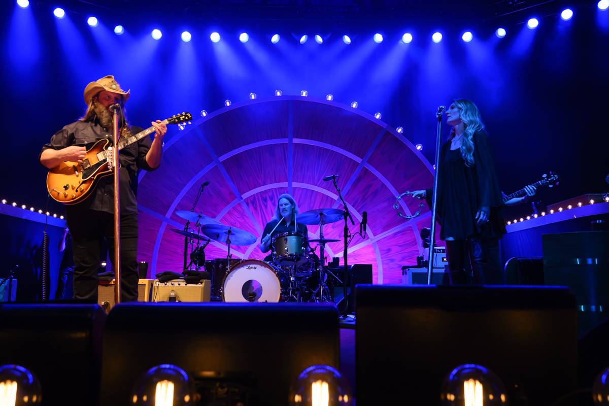 Review: Chris Stapleton Makes It Look Easy for Miami Crowd