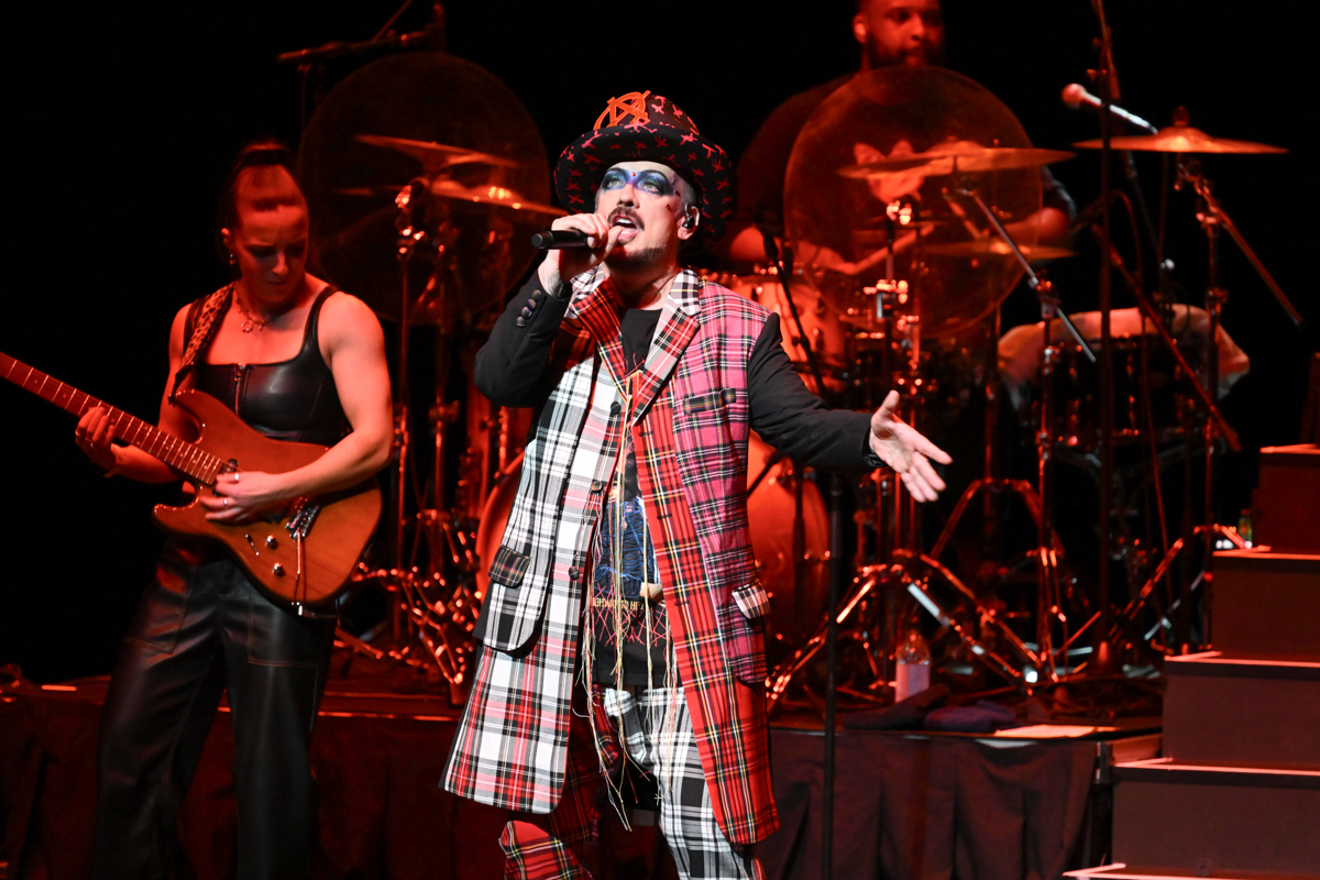 Review: Boy George Brings an ’80s Party to Miami Fans